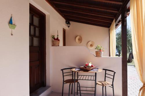 F & B Summer Collection - Skiathos - Maistrali For 2 Plus - Skiathos