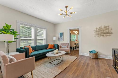 The Luxe/hot Tub/12min To Horse Park/30 Min To Ark - Georgetown, KY