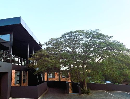 Zar Hotel - Amanzimtoti, South Africa - Updated 2026: Hotel prices and ...