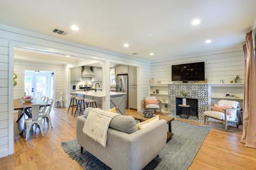 Pecan Blue Frisco Home With Private Yard And Hot Tub - Frisco, TX