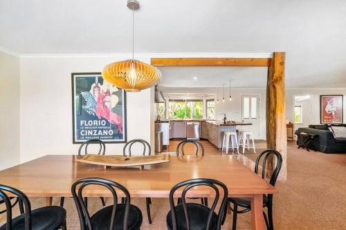 'The Love Shack' Pet-friendly Beach Bungalow - Prevelly