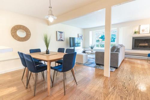 Spacious 2b2b Condo Near Downtown & Microsoft - Redmond, WA