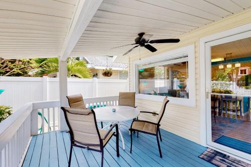 Sea Breezy - Entire Property - St. Pete Beach, FL