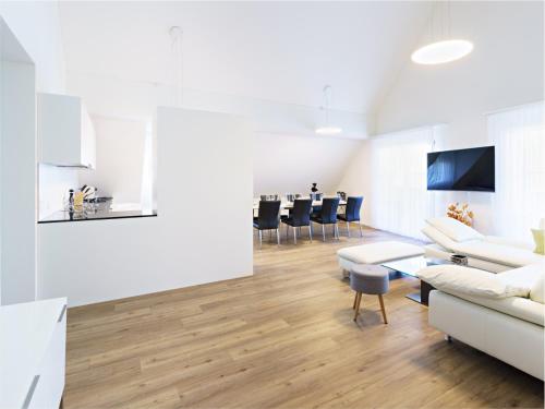 Exklusive 4.5 Zimmer Wohnung Fur Familien Und Business - Öhningen