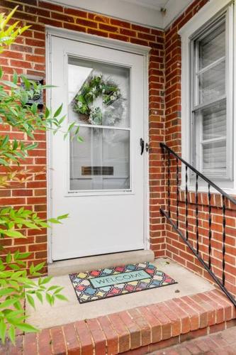 Rf Central Location W Fenced Backyard Fire-pit - Richmond, VA