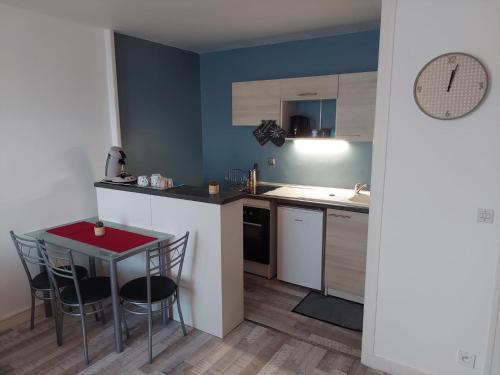 Appartement Equipe Proche Aeroport Et Gare - Beauvais