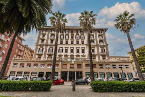 Downtownsrl- Croce Di Malta Royale - La Spezia