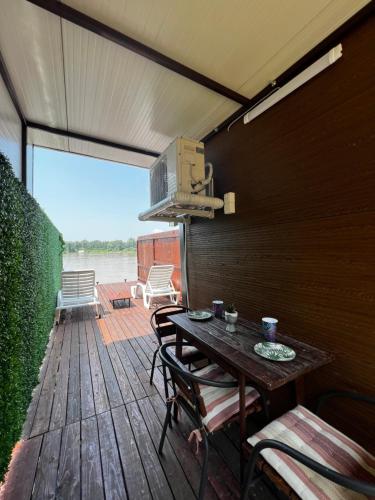 Sojenica Zaton - Stilt House - Belgrad