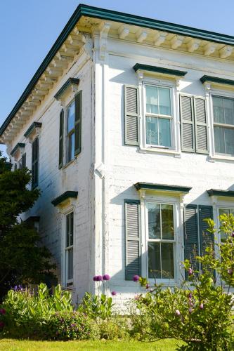 The Waldoboro Inn Room 1 - Maine