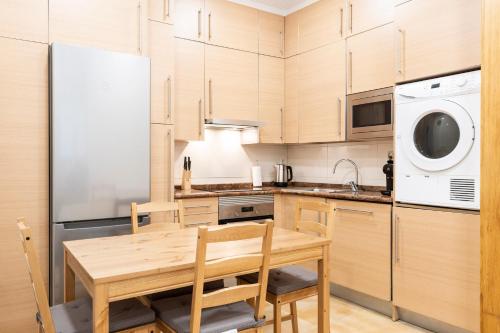 Bonito Y Comodo Apartamento Cerca De La Playa - San Sebastián