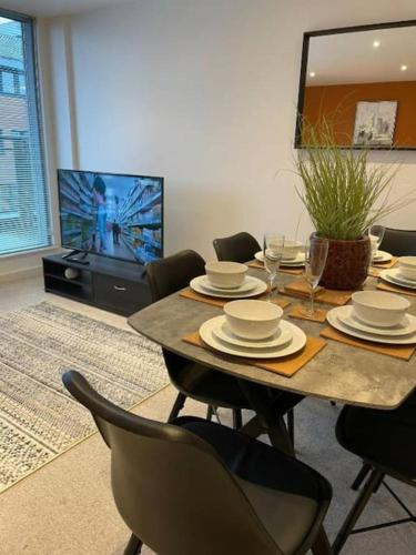 Paramount City Living 105 - Swindon
