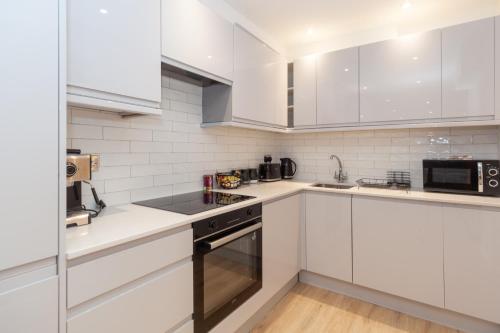 Kensington Luxury Flat With Patio - Chelsea