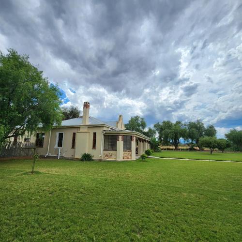 Karoo Leeu Self Catering - Oudtshoorn