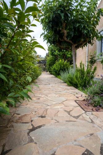 Casa Angelika, Karystos, Evia, Aëtós from €58pp - Book Now