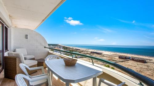 1bdr Apartment W/beach View By Lovelystay - Monte Gordo