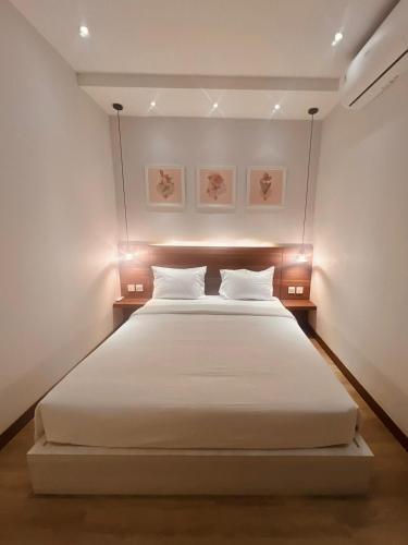 Oxy Suites G-01 At Shop House Meisterstadt Pollux Habibie - Batam