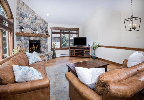 1460 Buffehr Creek Rd - Vail, CO