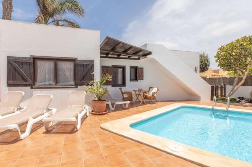 Villa Rustica -Heated Pool & Garden Near The Beach - Corralejo