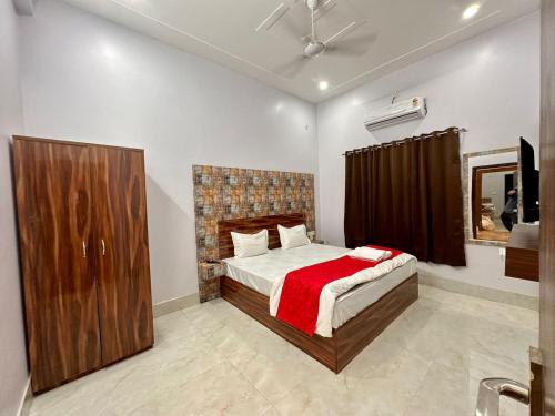 11 Best Hotels in Ayodhya, India