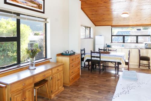 Shalom Self Catering - Kleinmond