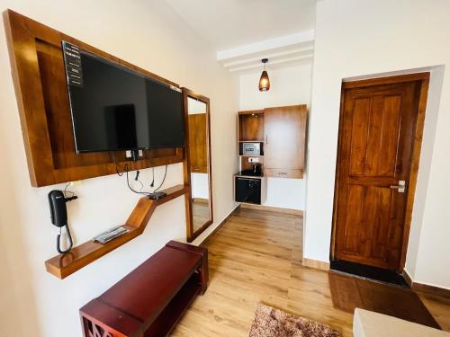 GRB RESORT - Tiruchchendūr, India - Updated 2026: Hotel prices and ...