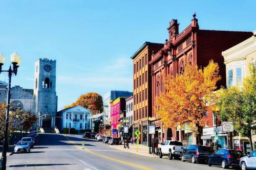 The Geneva Getaway - Geneva, NY