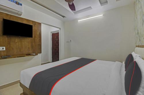 Super Oyo Collection O Vinayaka Luxury Stays - Warangal