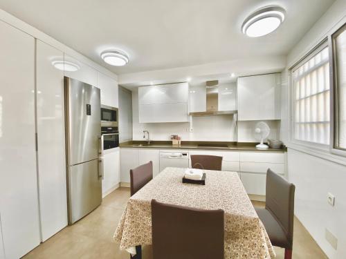 Apartamento Con Parking Gratis En El Centro, 2 Dormitorios - Almería