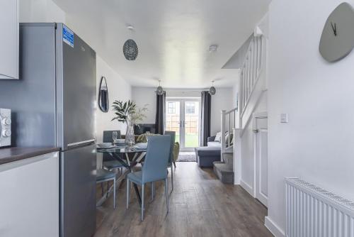 Beautiful New House In Derby For Up To 5 Guests, Suitable For Families Contractors Nhs Staff Etc - Derby