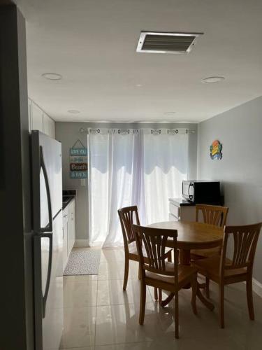 Lovely 2 Bedroom Apartment - New Port Richey, FL