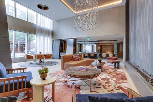 Stylish Condo At Clarendon With Rooftop Views - Kensington, MD