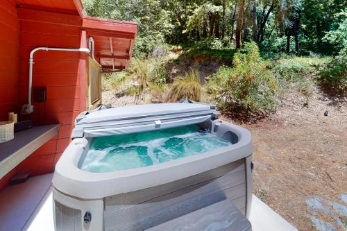 Hidden Acres Retreat - Sebastopol, CA