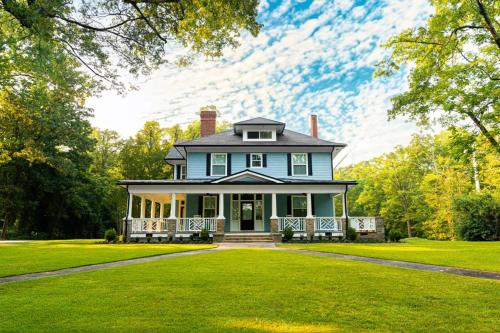 Beautiful Home Located In Norcross - Alpharetta