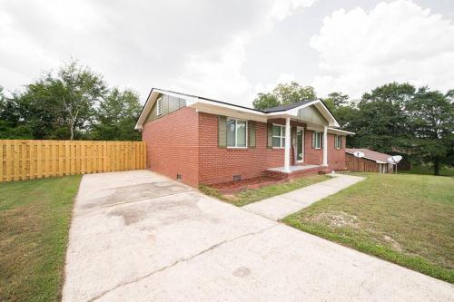 Cozy Brick Ranch Home Owned And Operated By An Army Soldier!! - Columbus, GA