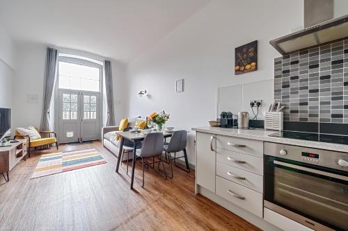 County House Escape - Courtyard & Free Parking - York