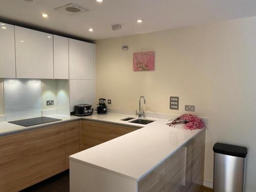 Homely & Warm Trumpington House W Parking, 5 Mins Drive To Bio Medical Campus, Addenbrooke's & Papwo - Cambridge