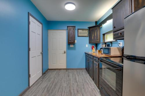 Zanesville Vacation Rental: 2 Mi To Downtown! - Lake Isabella, East Fultonham