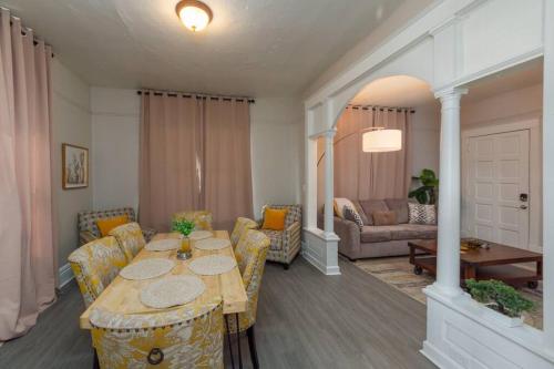 Renovated 1 Bed 1 Bath King Bed Near Downtown - Spokane, WA
