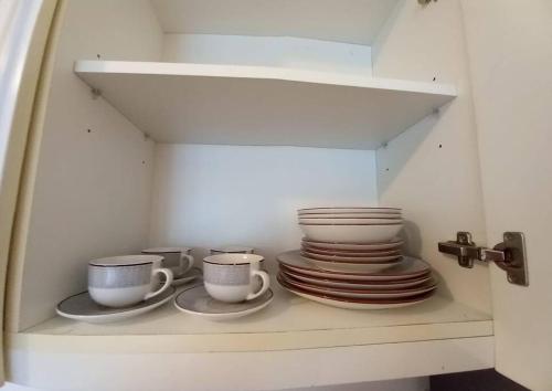 Lovely 1-BR@ Sutherland, Acqua Private Residences, Manila Hotel Makati ...