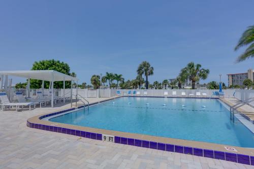 Pool Access, Walk To Beach! Cozy Jensen Beach Home - Stuart Beach, Stuart
