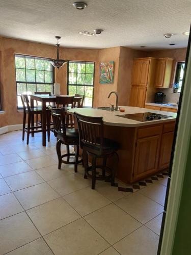 Awesome Shared Villa 20 Minutes From The Beach - Melbourne, FL