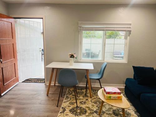 Guest House Near Lax, Sofi, Intuit With Private Parking - Redondo Beach, CA