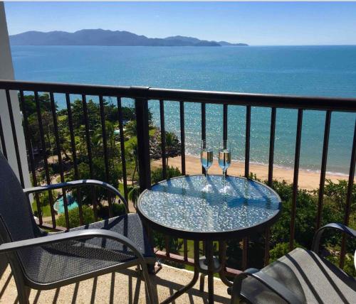 Beachfront Balcony - Townsville