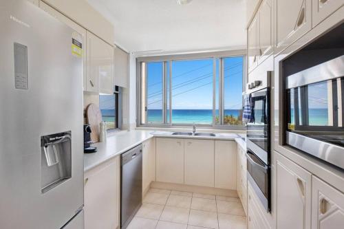 Amazing Beach View And Perfect Location Kirra - Coolangatta