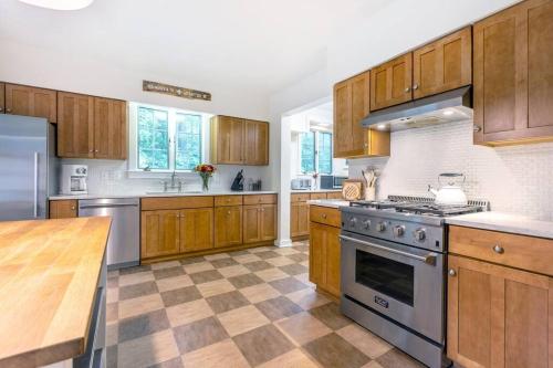 5 Min Walk To Equinox From The Manchester West - Manchester, VT