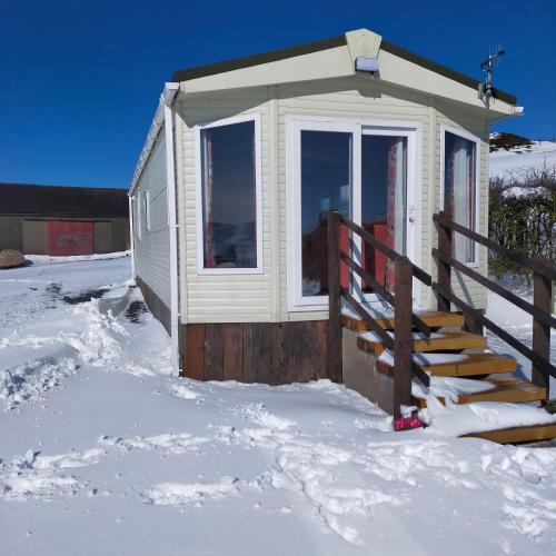 Slieve Croob Cosy Caravan Deals & Reviews, finnis | LateRooms.com