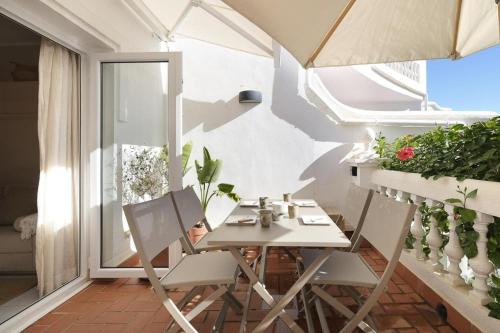 Las Palmas 12a Oasis Properties Deals & Reviews, nerja | LateRooms.com