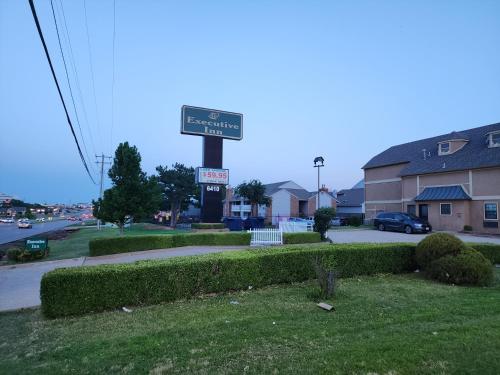 Executive Inn - Oklahoma City, OK