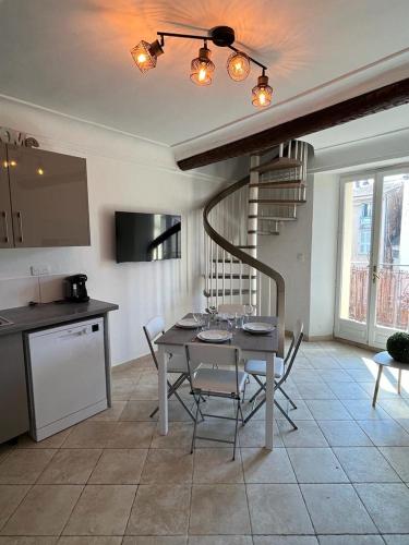 Duplex Vieille Ville - Plage de la Gravette - Antibes