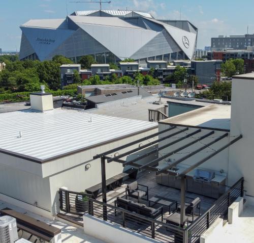 Loft Condo W Parking & Patio Apt 101 - Mercedes-Benz Stadium - Atlanta